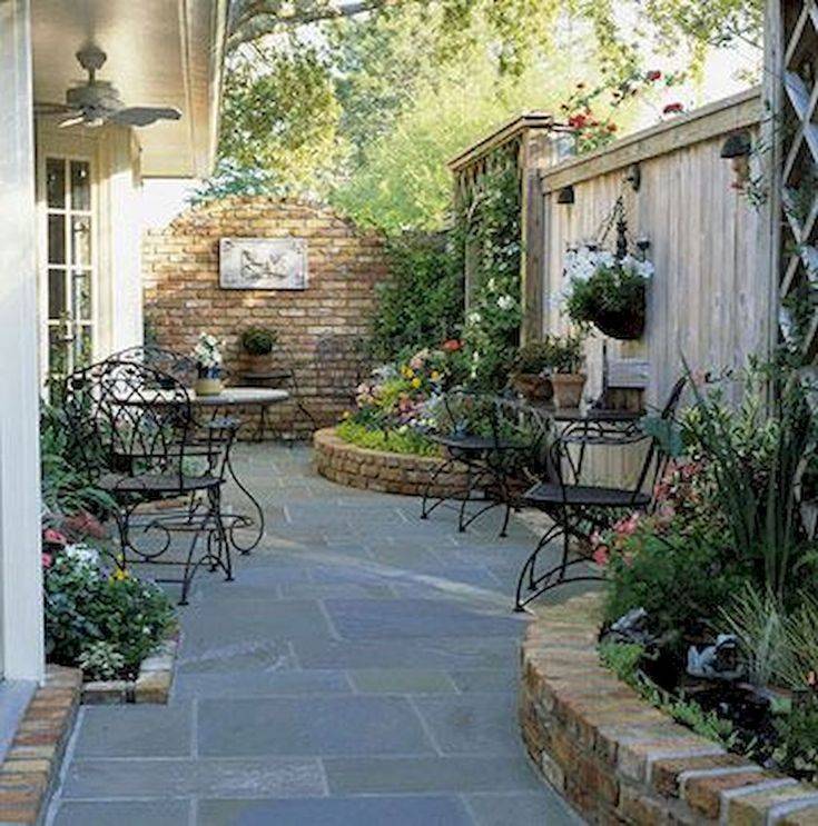 22 Small Courtyard Side Garden Ideas To Consider | SharonSable