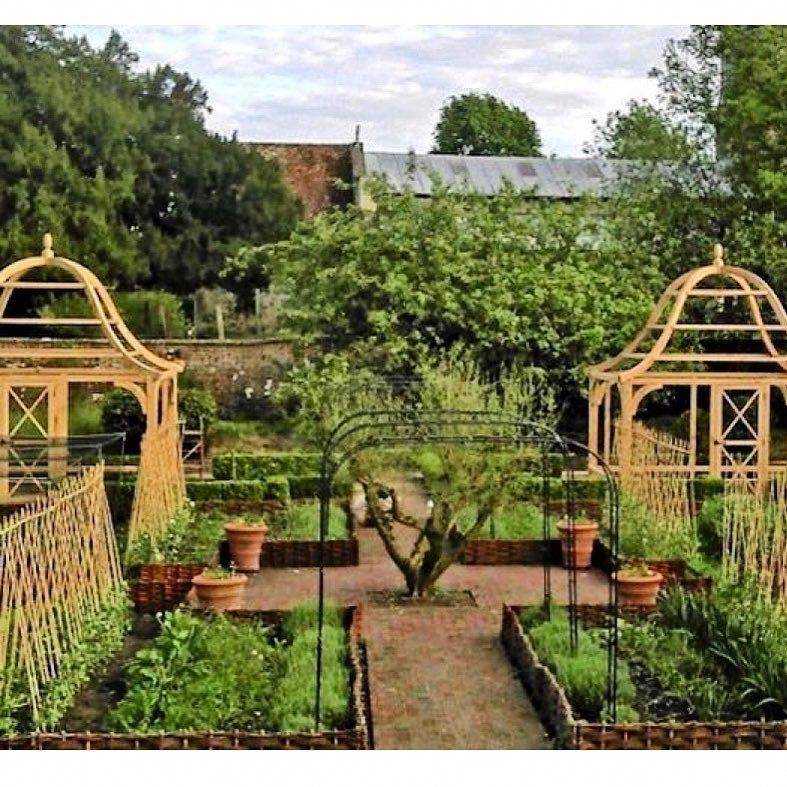 21 English Kitchen Garden Design Ideas To Try This Year | SharonSable